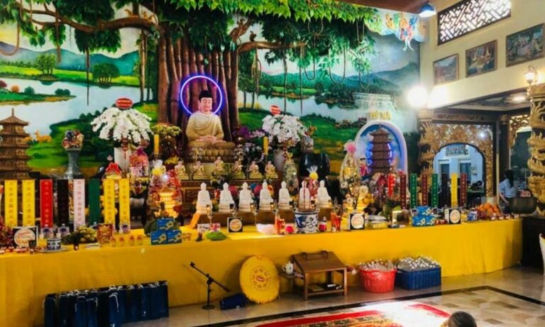 Chùa Pháp Tạng - Cổ tự nổi tiếng và tâm linh bậc nhất Bình Chánh | Xanh SM