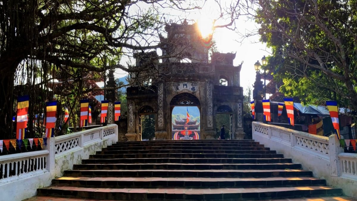 Tổng hợp kinh nghiệm đi du lịch chùa Hương từ A - Z | Xanh SM