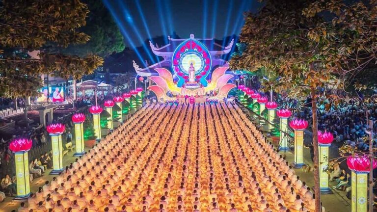 Chùa Hoằng Pháp - Nơi hành hương linh thiêng tại huyện Hóc Môn | Xanh SM