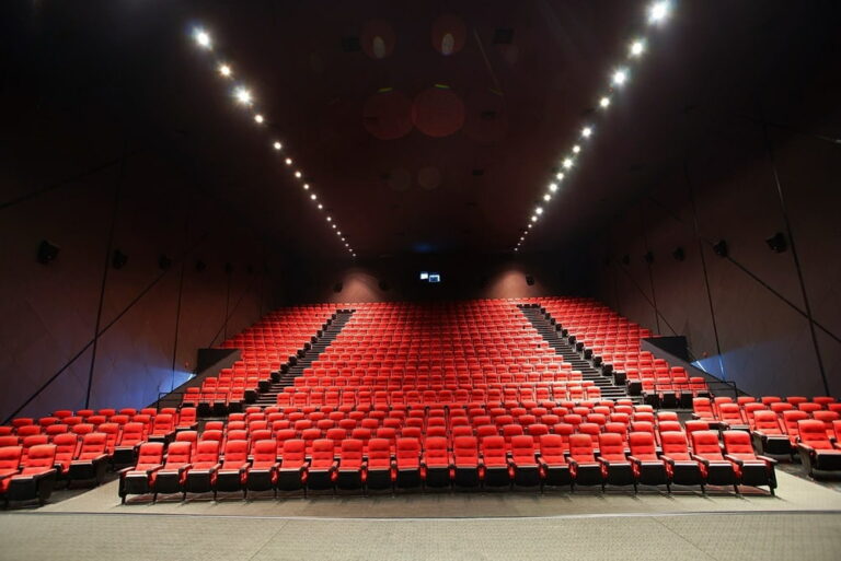 CGV Vincom Metropolis Liễu Giai: Không gian và trải nghiệm | Xanh SM