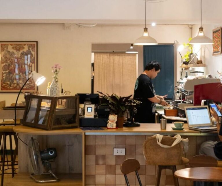 Chill cùng top 9 quán cafe Hoàng Hoa Thám hút hồn thực khách | Xanh SM