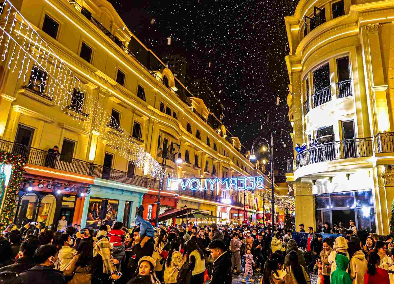 Phố đi bộ Carnaby 214 Nguyễn Xiển – Phố Tây giữa lòng Hà Nội | Xanh SM