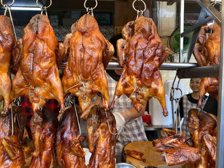 Lưu ngay 6 quán vịt quay Quận 5 ngon siêu đông khách | Xanh SM