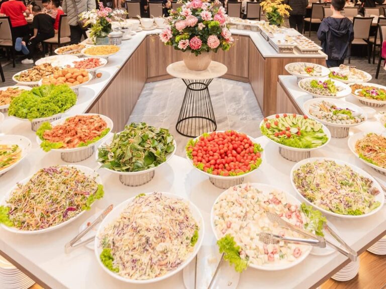 Buffet Poseidon Tân Bình: Ăn hải sản “TẸT GA”, không lo về giá | Xanh SM