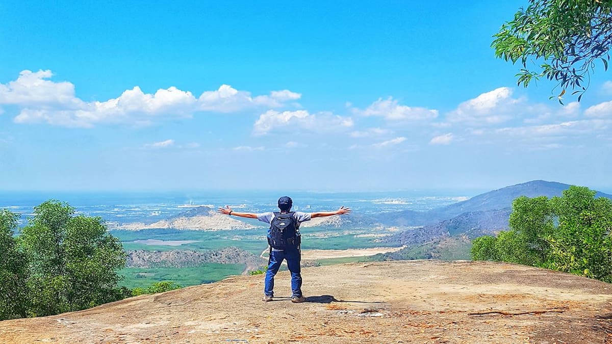 Núi Dinh: Khám phá thiên nhiên hoang sơ, "chill" hết nấc! | Xanh SM